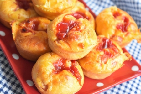 Mini cakes knacki, gouda, ketchup - pour petits et grands